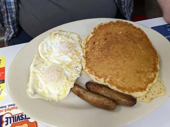 three coins diner 3