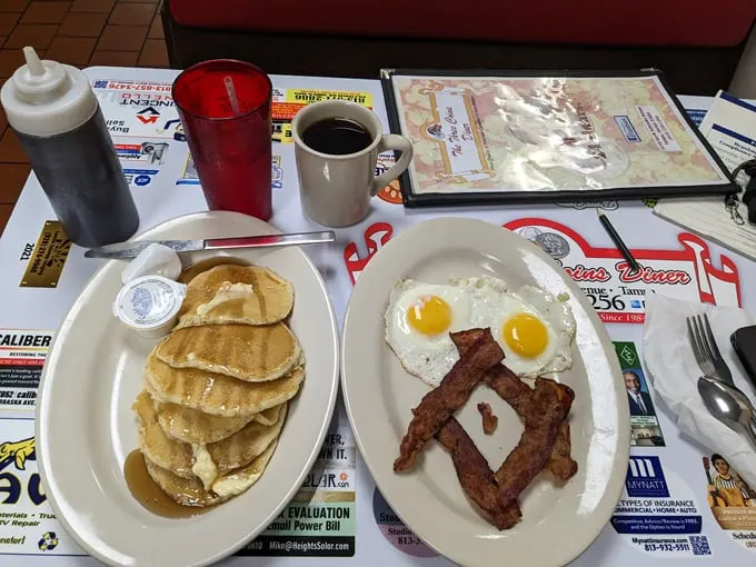 three coins diner 5