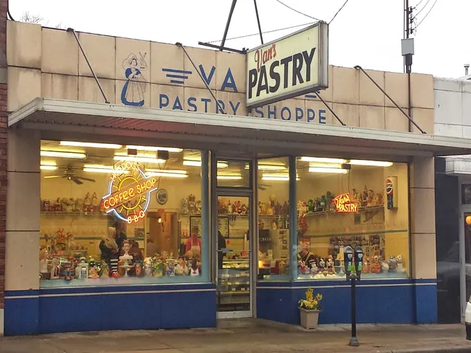 van's pastry shoppe 1