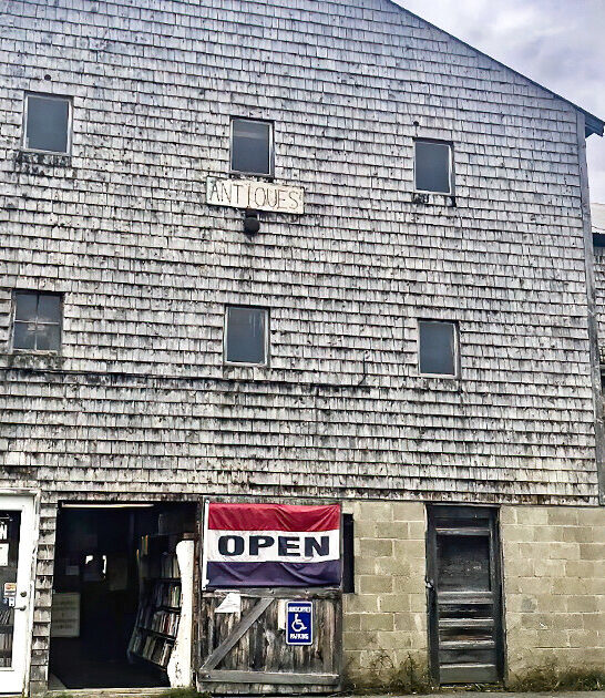 chicken barn bookstore maine ftr
