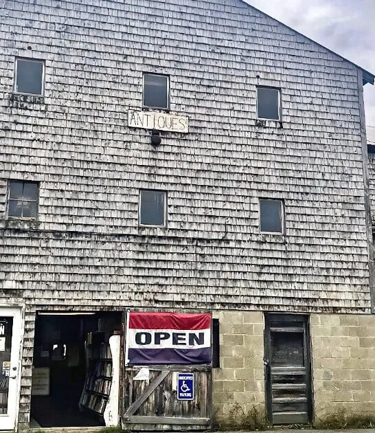chicken barn bookstore maine ftr