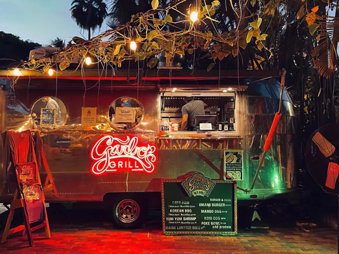garbo's grill @ hanks! 1