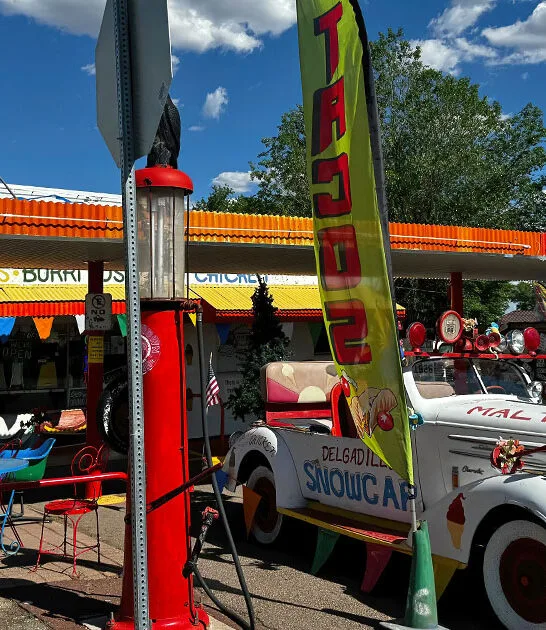 kitschy burger stand arizona ftr