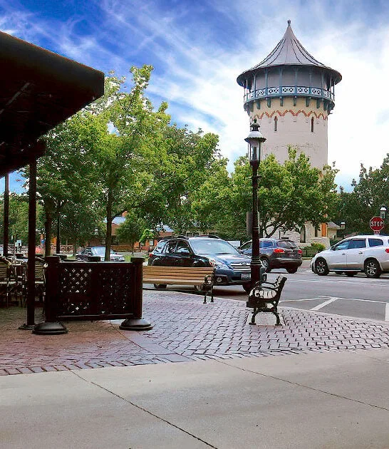postcard worthy village illinois ftr