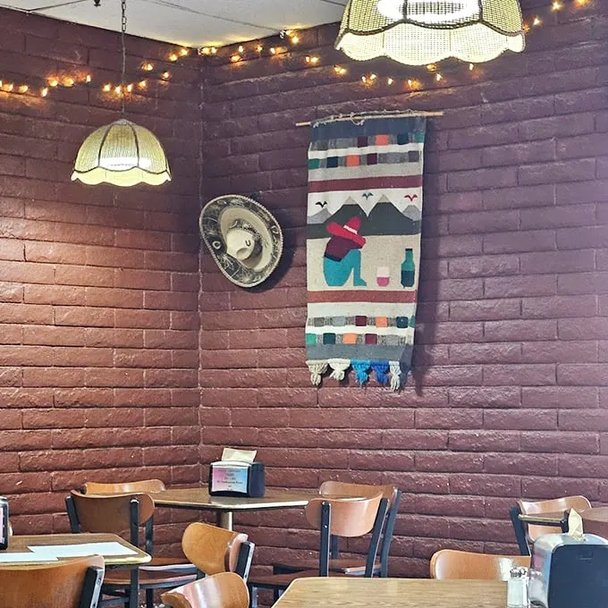 Where Southwestern charm meets cozy diner vibes. The decor at Casa Palomino is like a warm hug from your favorite aunt—comforting, familiar, and always welcoming.