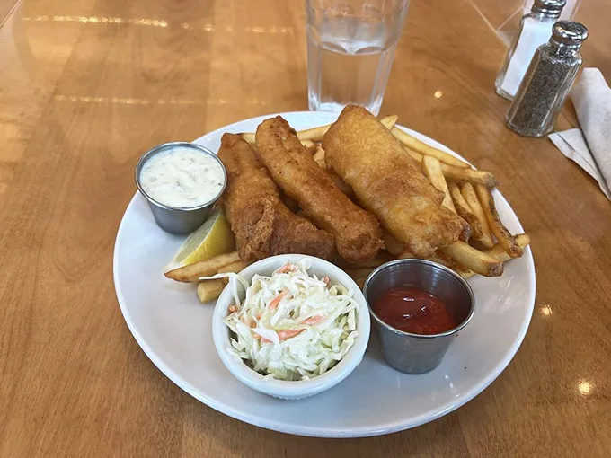 Golden, crispy, and utterly irresistible—this fish and chips platter is the comfort food equivalent of a warm, salty beach hug.