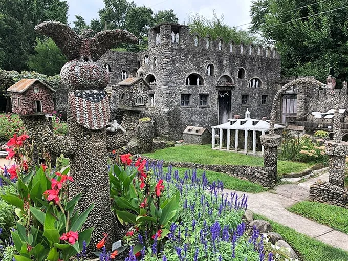 Pebble-sized ambition meets Flintstones fantasy! Ben Hartman's Great Depression project in Springfield is proof that one man's rocks are another man's masterpiece. This miniature world of stone castles, churches, and even a rock Liberty Bell is like a history book written in gravel – quirky, captivating, and surprisingly detailed.