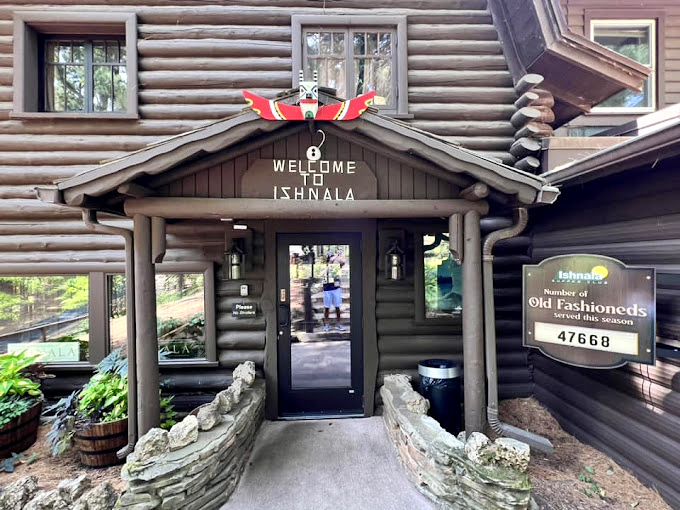 Welcome to Ishnala: where "log cabin chic" meets gourmet eats. It's like dining in a fairytale forest!