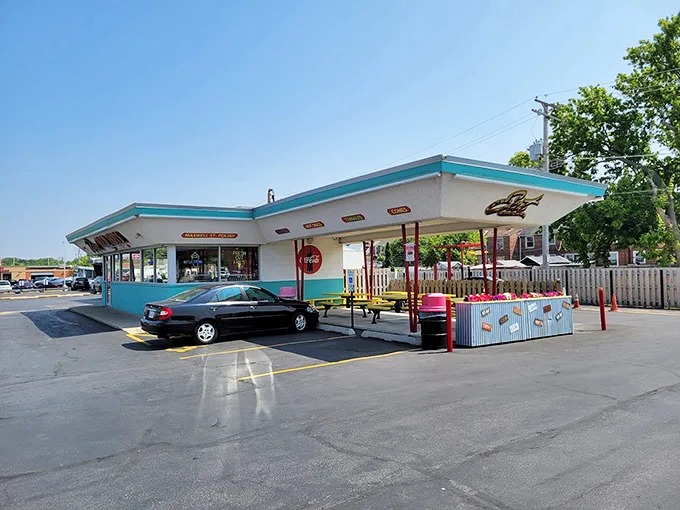 Dine under the sky at this retro oasis! With its cheery yellow tables and nostalgic vibe, it's like a picnic in the past. Pass the ketchup, please!