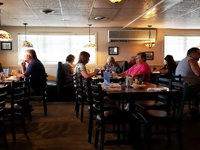Happy diners, hearty portions, and homestyle charm. It's not just a meal, it's a slice of Americana.
