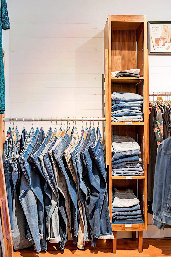 The denim buffet is open! From bell-bottoms to boyfriend cuts, this jean scene is serving up slices of style from every decade.