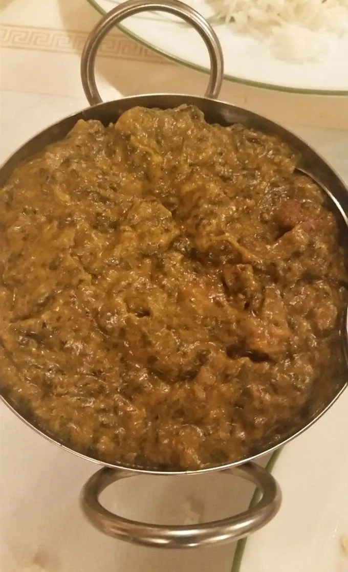 Green, mean, and oh so dreamy! This lamb saagwala is like a warm, spicy hug for your taste buds.
