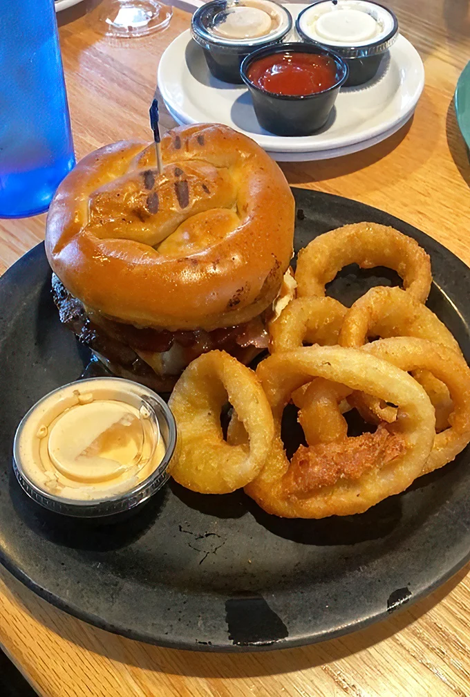 bags sports pub 5