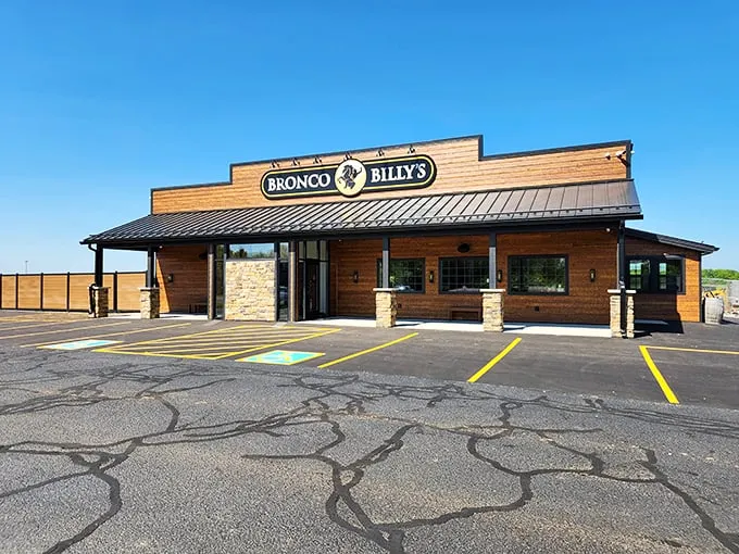 bronco billy's saloon 1