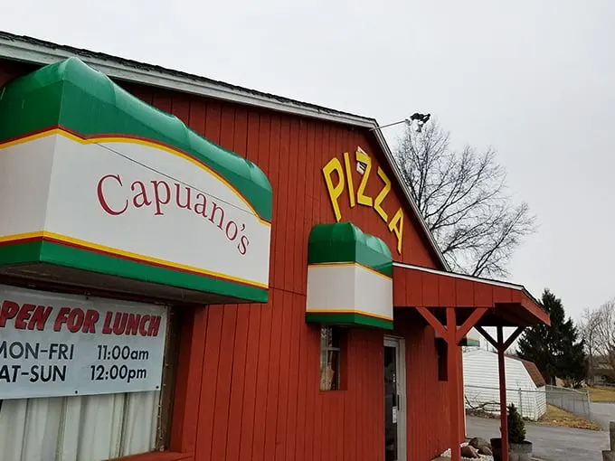 capuano's pizza house 1