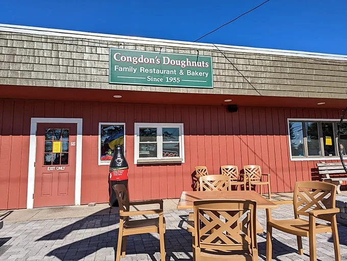 congdon's doughnuts 1