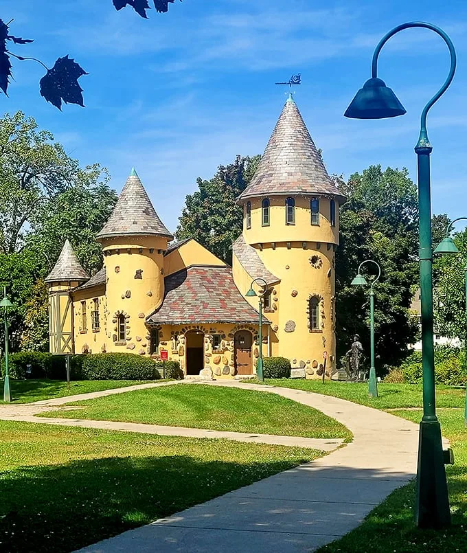 curwood castle 4