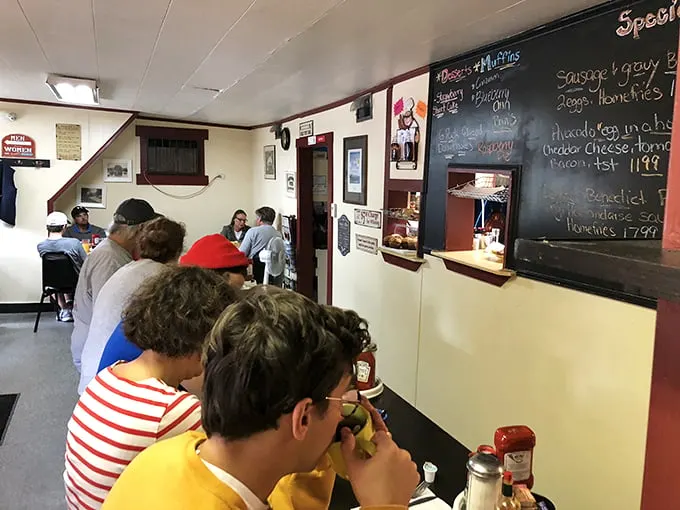 deb’s bristol diner 9