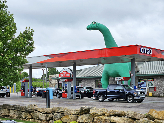 giant sinclair dinosaur at dino citgo 2 2