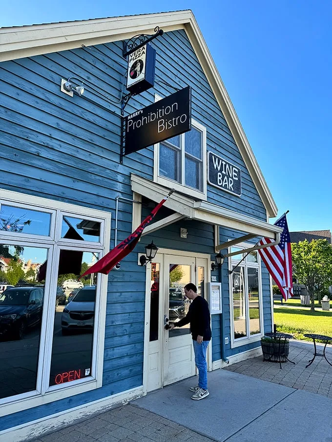 harry’s prohibition bistro 1
