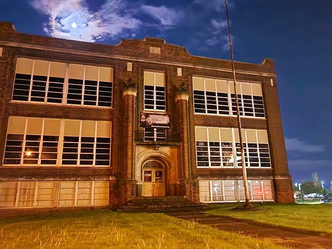 haunted schoolhouse & laboratory 1