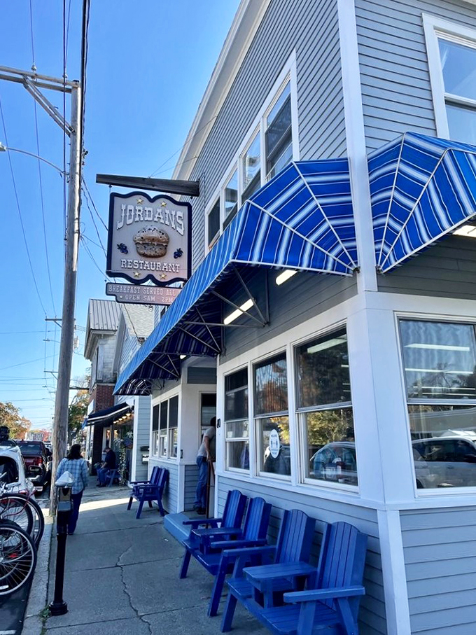 jordan's restaurant breakfast lobster rolls burgers pancakes sandwiches 2