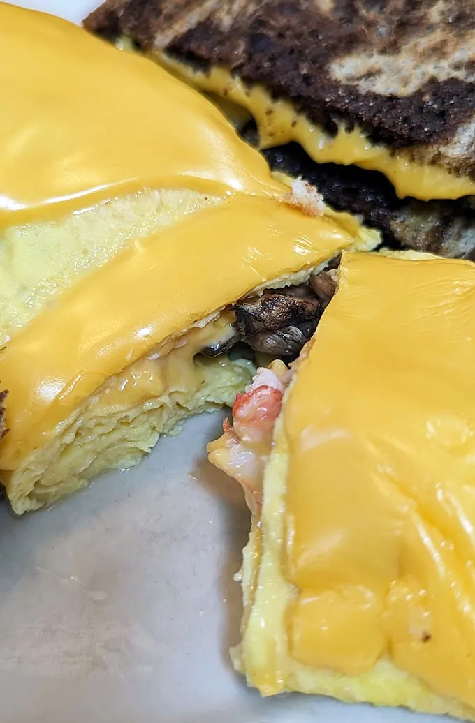 jordan's restaurant breakfast lobster rolls burgers pancakes sandwiches 4