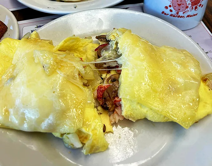 jordan's restaurant breakfast lobster rolls burgers pancakes sandwiches 8