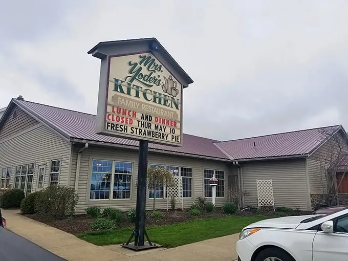 mrs yoders kitchen 1
