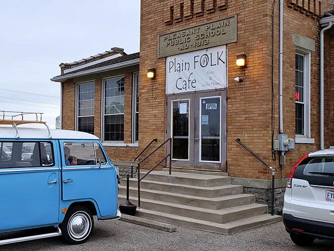 plain folk live music cafe 1