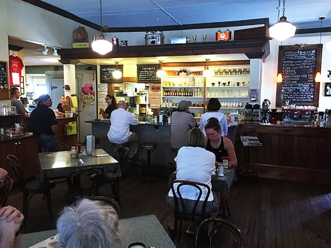 the rochester cafe & country store 9