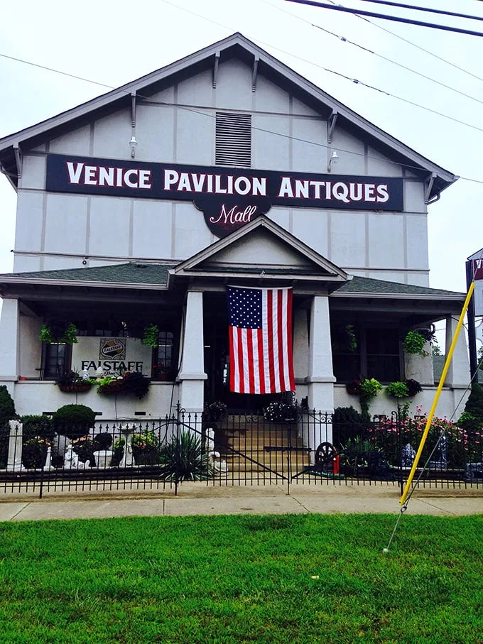 venice pavilion antiques 1