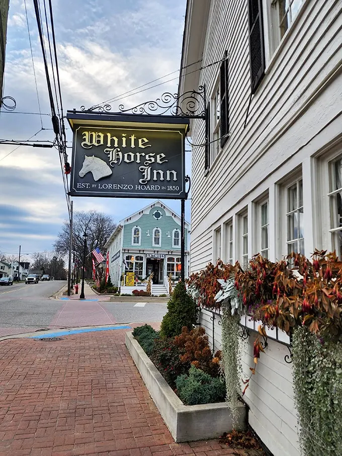 white horse inn 1