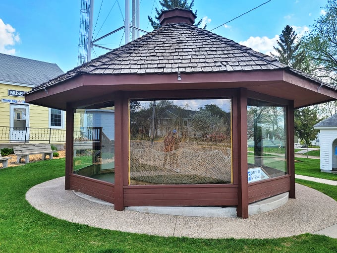 world's largest ball of twine 1
