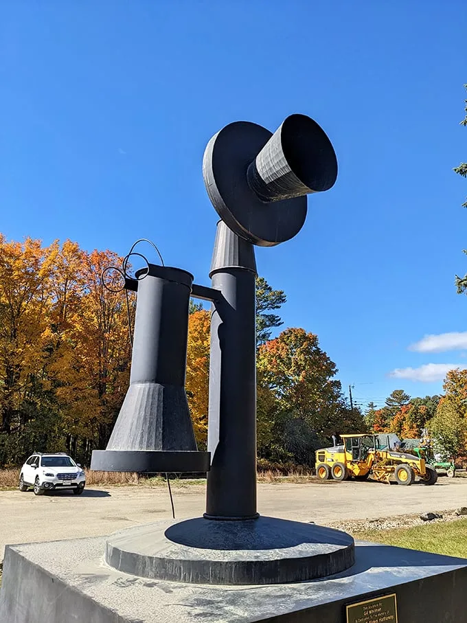 worlds largest telephone 1