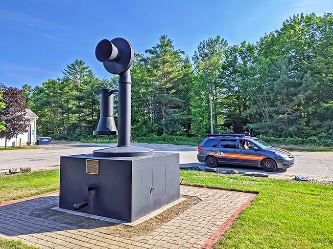 worlds largest telephone 1