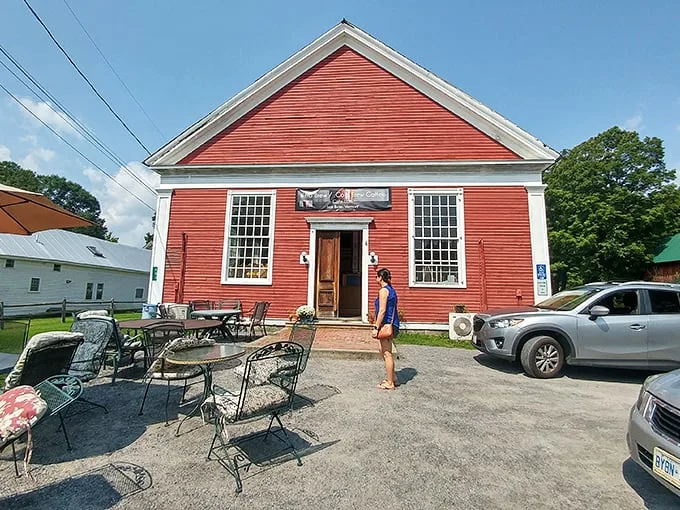 A red-hot welcome! This charming Vermont café looks like it jumped straight out of a Norman Rockwell painting, complete with white picket fence and all.