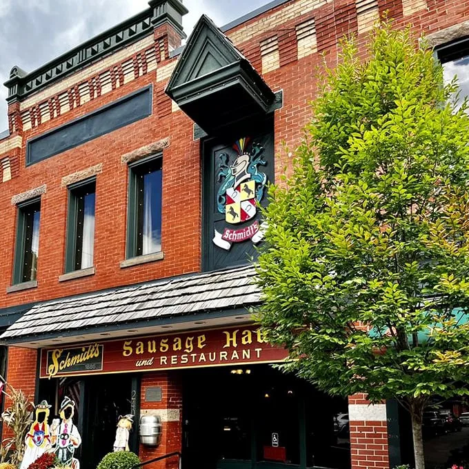A slice of Bavaria in the heart of Columbus! Schmidt's Sausage Haus beckons with its charming brick facade and promise of German delights.