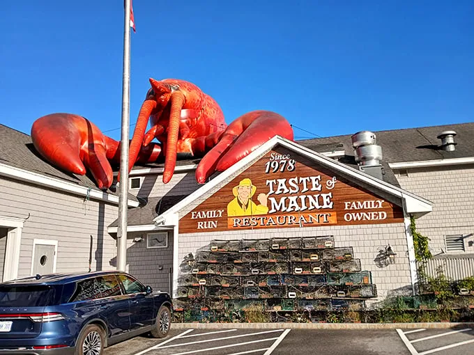 Holy crustacean, Batman! This giant lobster on the roof isn't just for show – it's a beacon calling all seafood lovers to their new favorite Maine haunt.