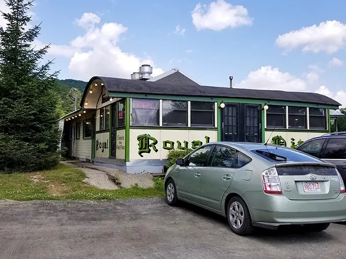 Step into a time machine disguised as a diner! This 1938 Worcester Dining Car is ready to whisk you away on a delicious journey through American culinary history.
