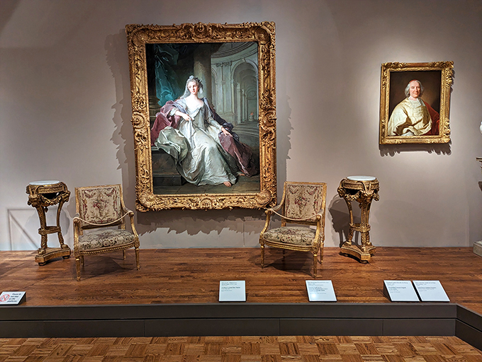 From ancient artifacts to modern masterpieces, the DIA is a feast for the eyes that'll leave your brain delightfully stuffed. 