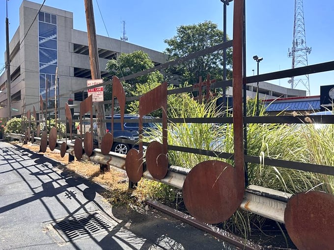 Music to my eyes! These oversized notes create a visual melody along the street, turning the sidewalk into sheet music.