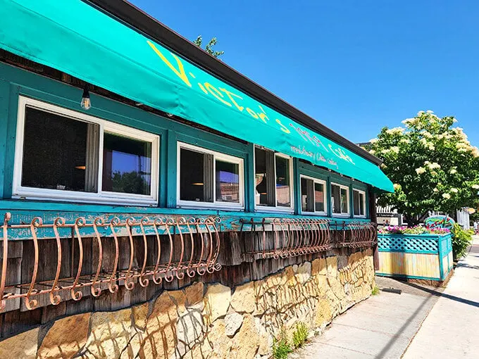 Breakfast vacation without the airfare. Vibrant vibes and unique dishes that'll transport your taste buds to Havana.