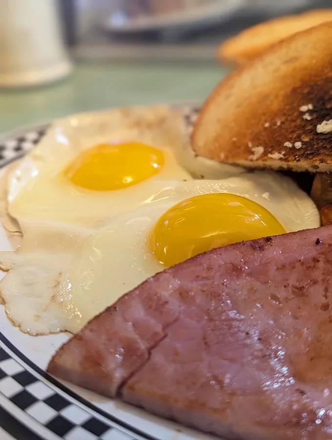 These eggs are so perfectly cooked, they could star in their own cooking show. "Yolk's Kitchen," anyone?