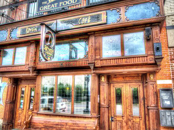 Raven Café: Where Edgar Allan Poe meets your morning brew. Gothic charm and literary vibes make this Port Huron gem a page-turner. Photo credit: Raven Café