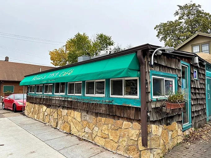 Victor's 1959 Cafe: Where turquoise dreams and Cuban sandwiches collide! This little slice of Havana might just transport you faster than a DeLorean.