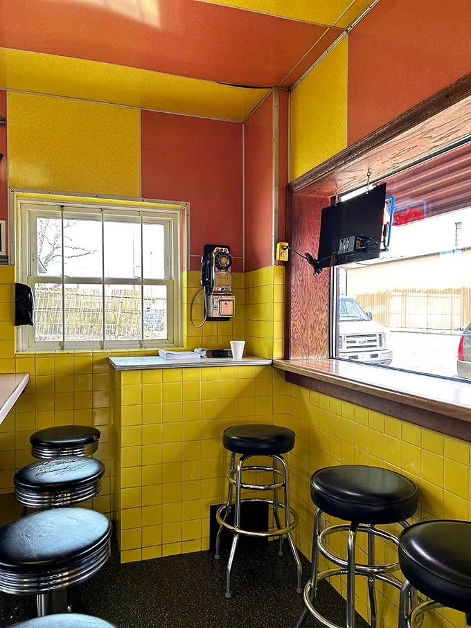 Sunny-side up decor! These cheerful yellow tiles could brighten even the gloomiest Minnesota morning. It's like eating inside a ray of sunshine!