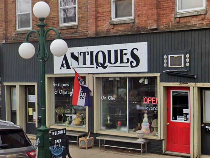 Colorful chairs invite you to sit and stay awhile. Who knew antique shopping could be so... groovy?