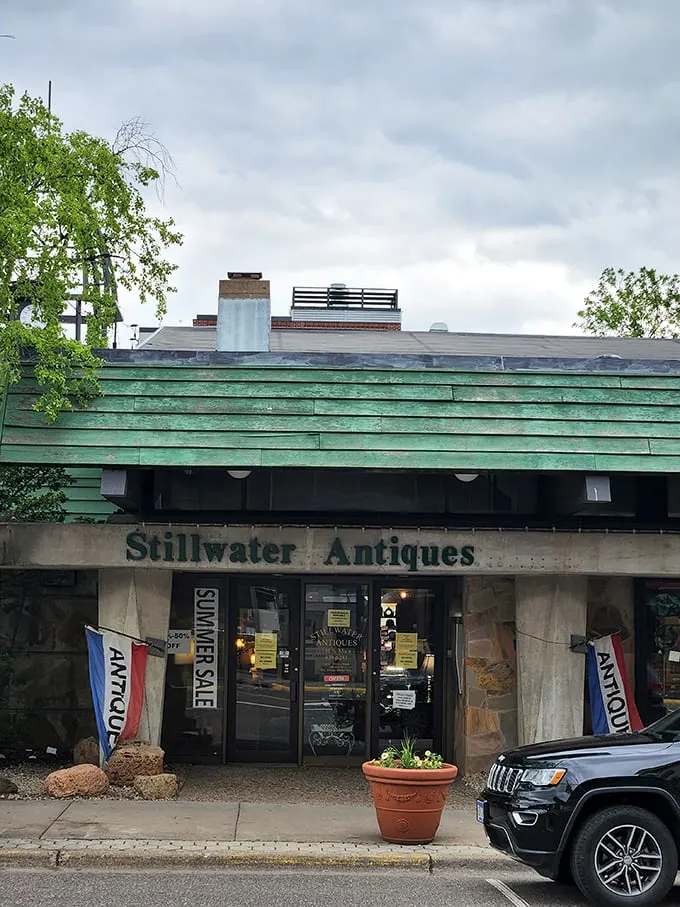 Stillwater by name, but a whirlwind of vintage finds! It's like a treasure hunt where X marks... well, pretty much everything. Photo credit: Musa Ibne Mannan Imon (KP Imon)