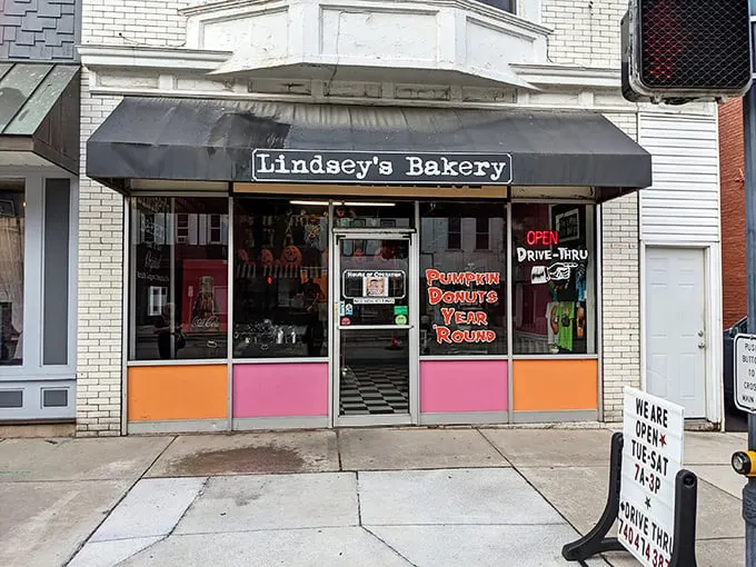 Pumpkin paradise in Circleville! Where autumn flavors reign supreme and pies reach monumental proportions.